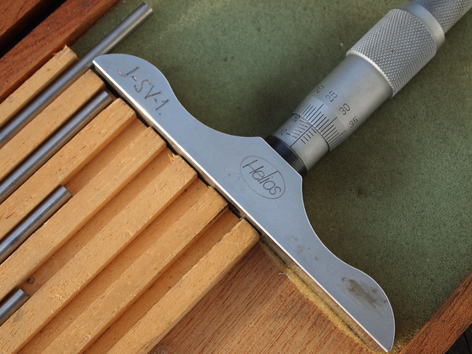 The wandering axeman: Getting Machinist's Measuring Tools Cheap